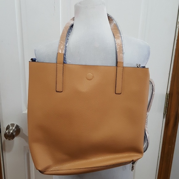 Time and Tru | Bags | Time And Tru Reversible Tote With Pouch | Poshmark